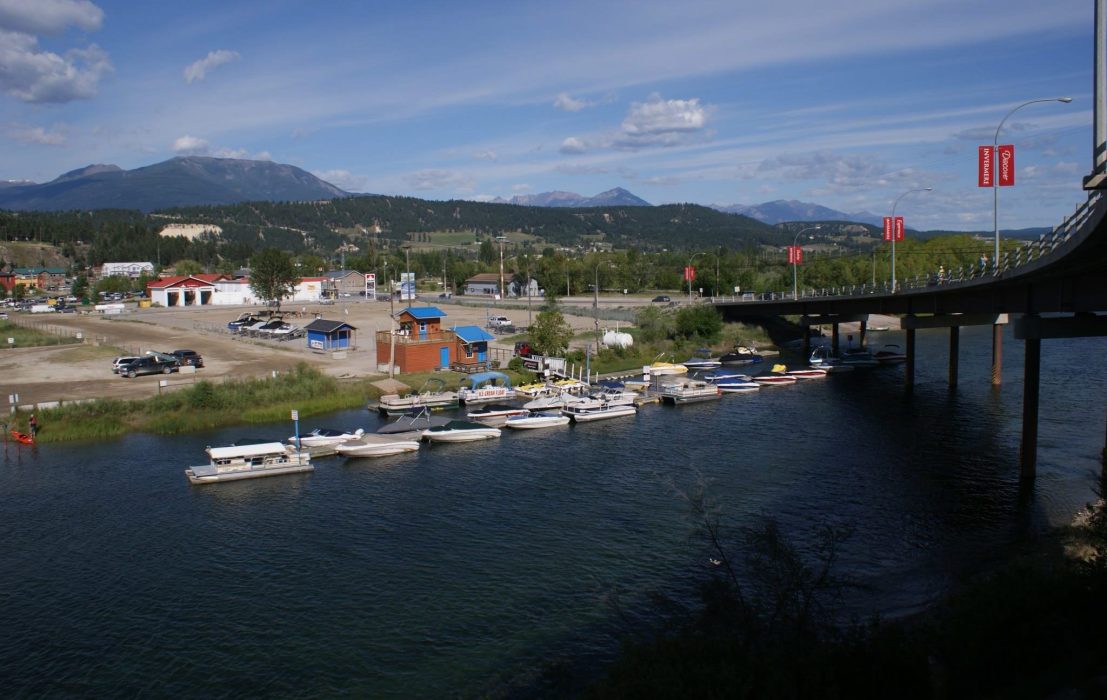 Pete's Marina | Boats Rentals & Services in Invermere, BC